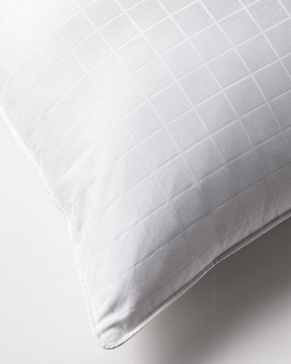 Plush Perfect Gel Fiber Pillow (Medium) (Set of 2) – DownLinens