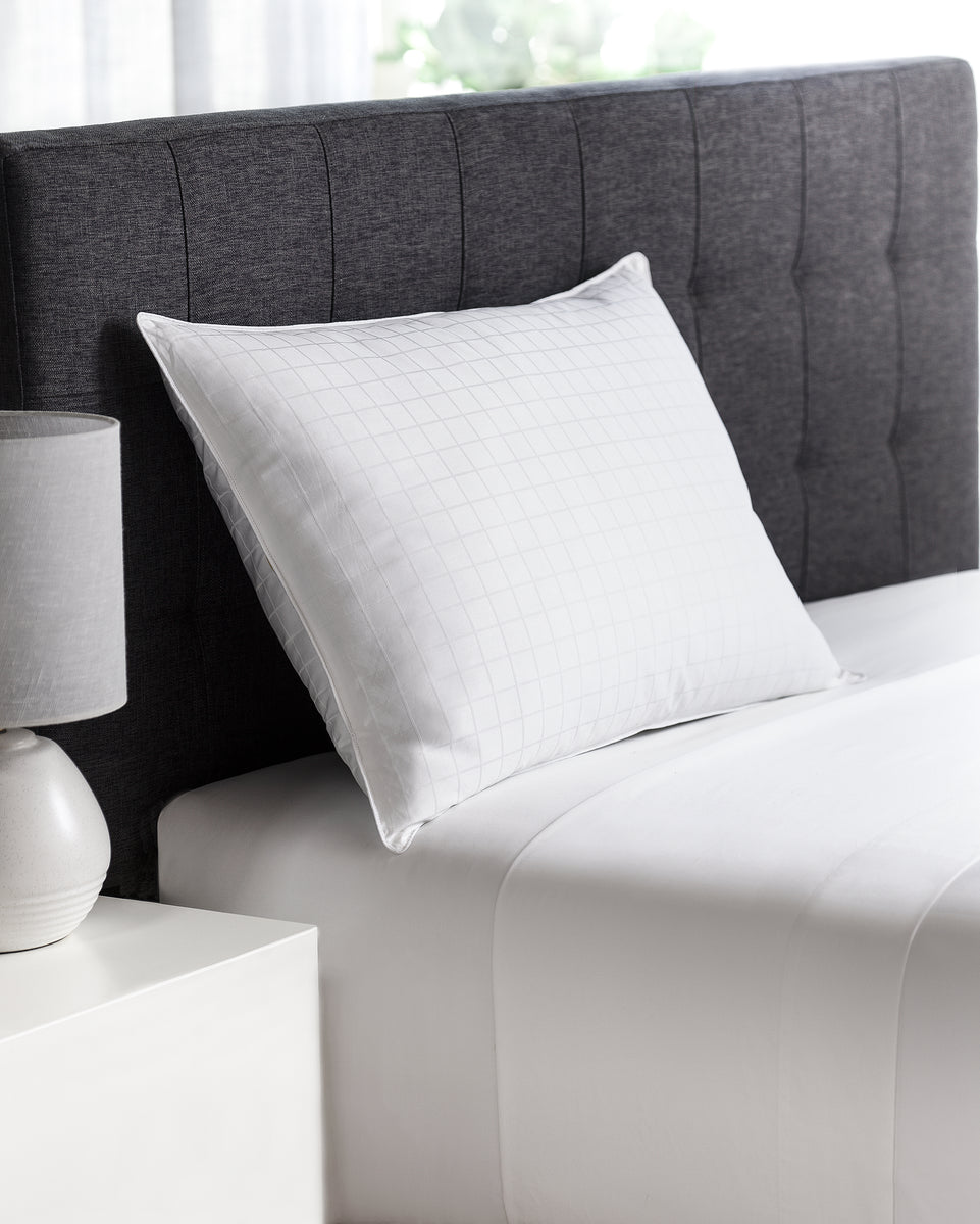 Plush Perfect Gel Fiber Pillow (Medium) (Set of 2) – DownLinens